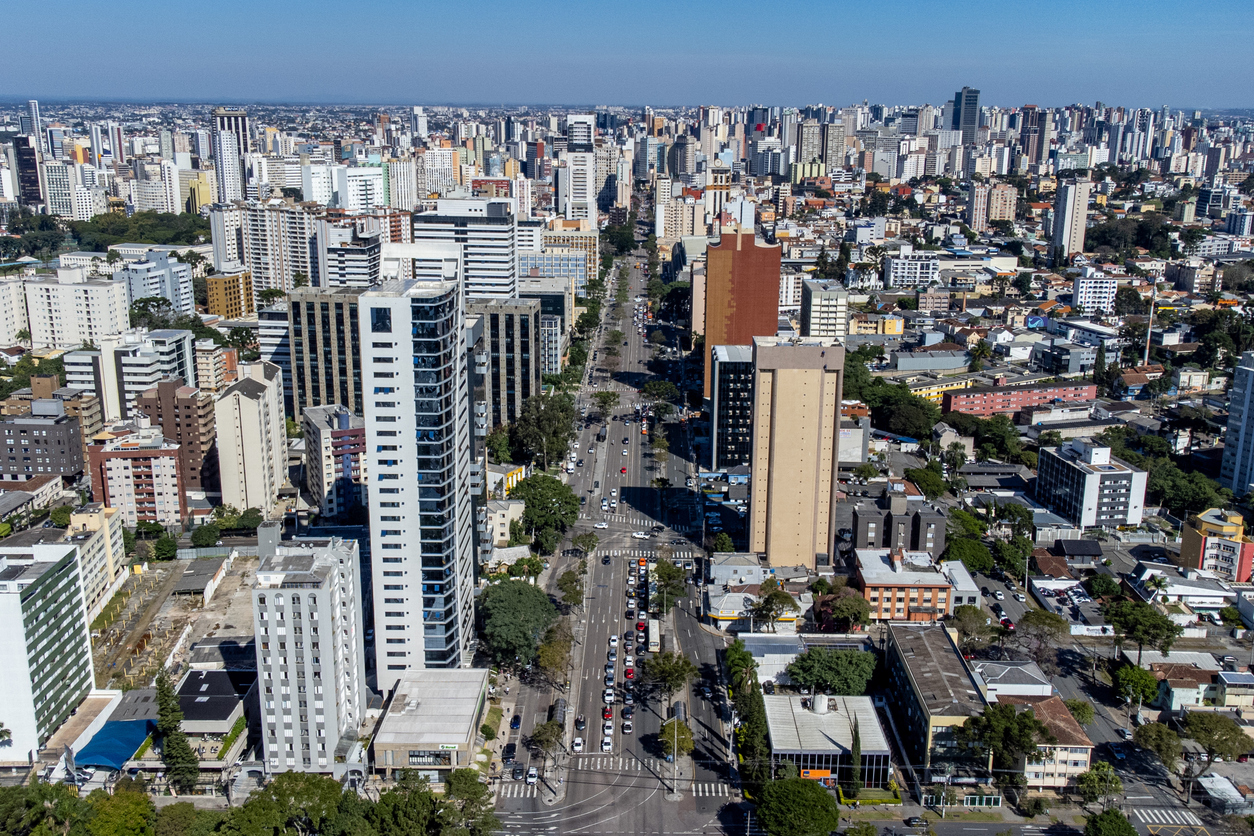 Centro e Portão superam Água Verde como bairros mais procurados em ...